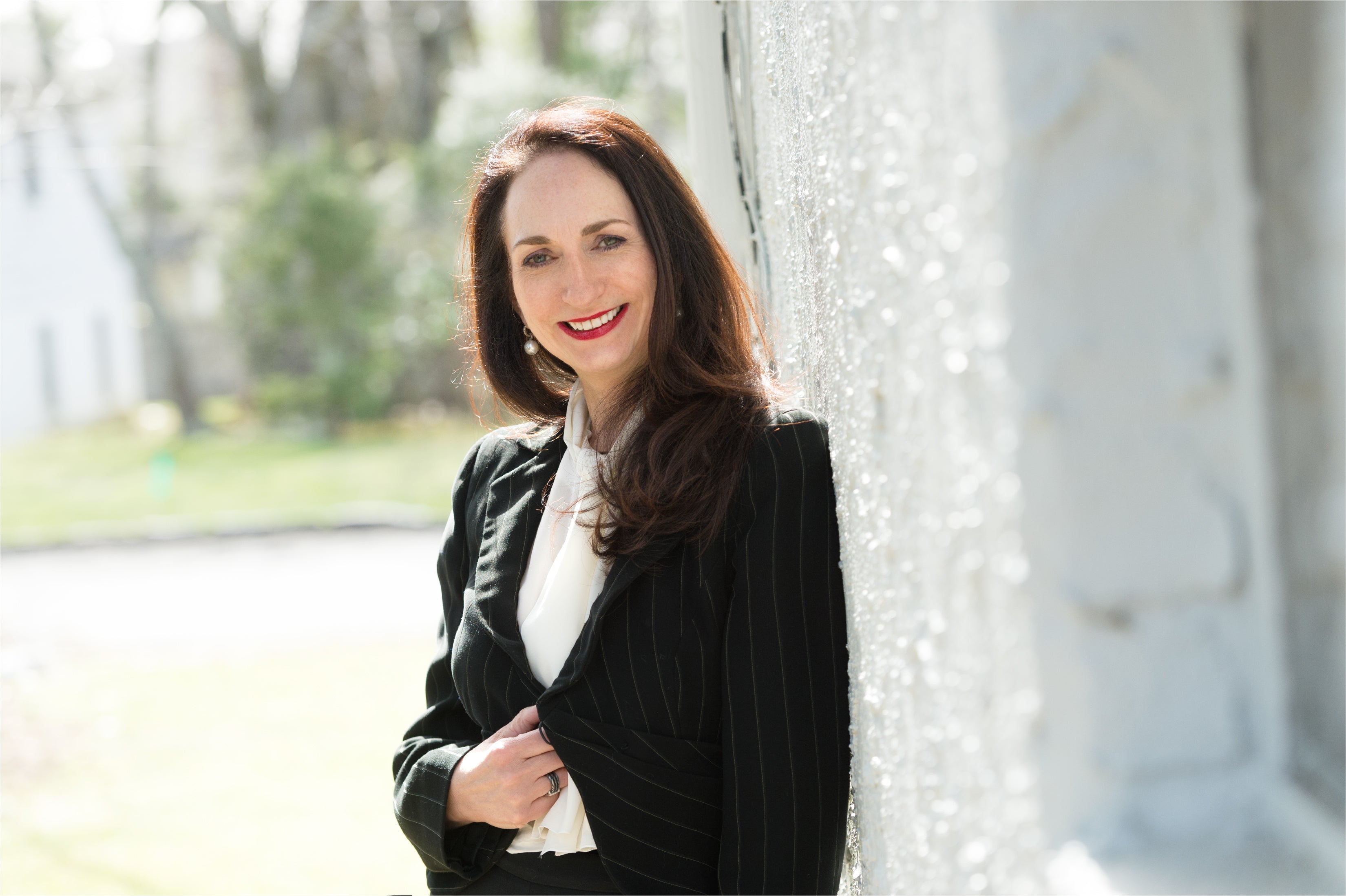 knours Beauty- Caroline, Beauty Industry Veteran & Lover of Avat – Knours.